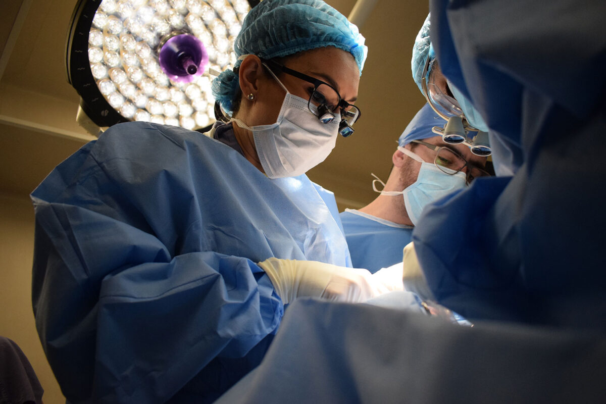 Cirugía de tiroides sin cicatriz: Tiroidectomía Transoral TOETVA ...